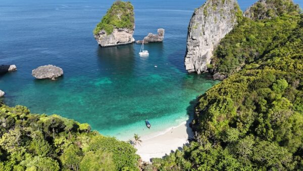 5 Most Beutiful Beaches in Koh Phi Phi